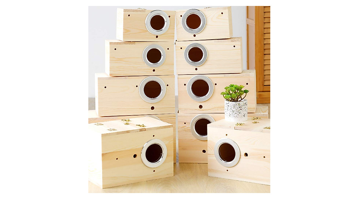 Pine Wood Parakeet Nest Box for Lovebirds & Cockatiels