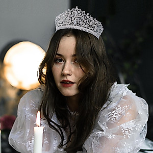 FASNAHOK Cubic Zirconia Tiaras for Women Silver Princess Birthday Queen Crowns CZ Wedding Hair Accessories for Bride Coronas Para 15 Anos Quinceaneras 2023