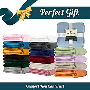 PAVILIA Fleece Blanket Throw | Super Soft, Plush, Luxury Flannel Throw | Lightweight Microfiber Blanket for Sofa Couch Bed (Emerald Green, 50x60 inches)