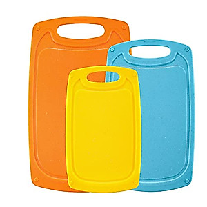 Plastic Cutting Board for Kitchen, 3 Pieces Dishwasher Safe Cutting Boards with Juice Groove, Durable, Non-Slip, BPA-Free, and Knife Friendly Cutting Board Set - Perfect for Meat, Vegetables, Fruits