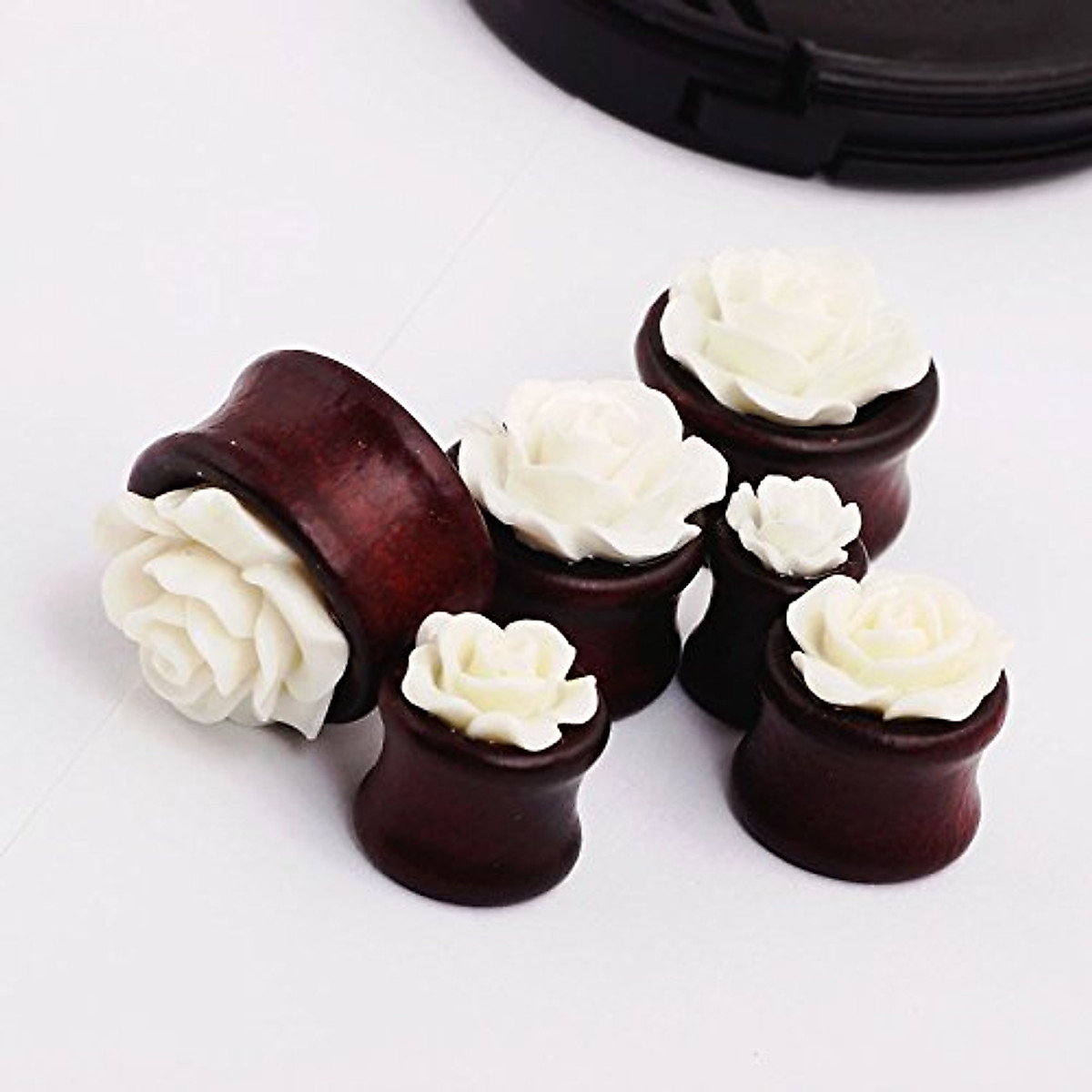 IPINK- Natural Bamboo Wood Hollow Ear Plug White Rose Flower Ear Tunnels (Pair of 00 gauge(10mm))