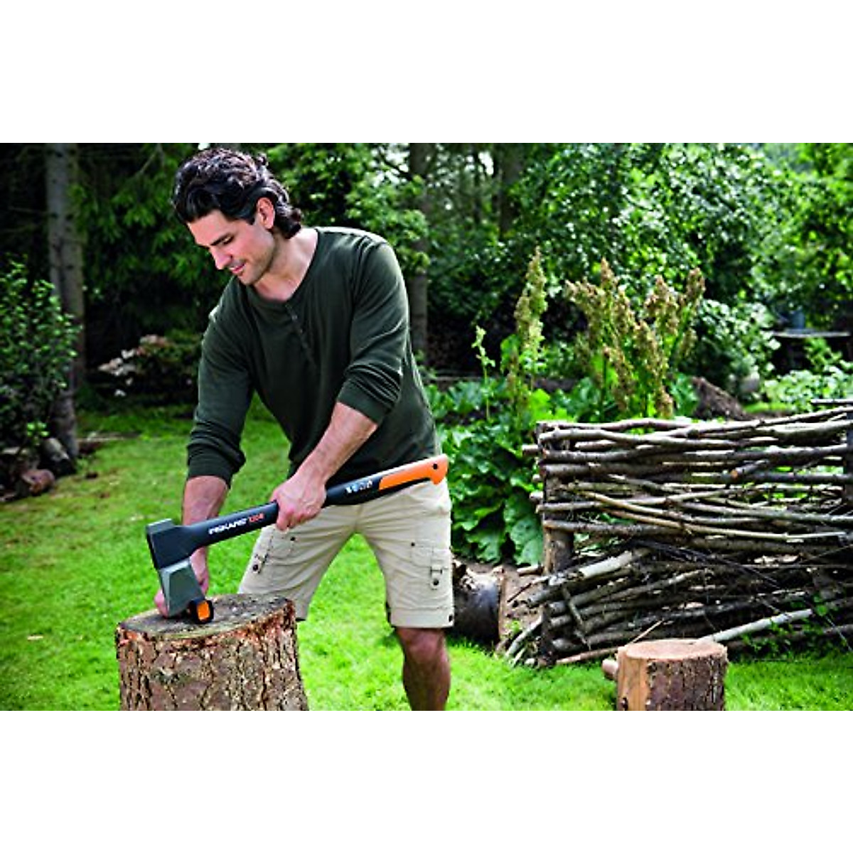 Fiskars XSharp Axe and Knife Sharpener, Ceramic sharpening stone/Fiberglass reinforced plastic case, Black/Orange, 1000601