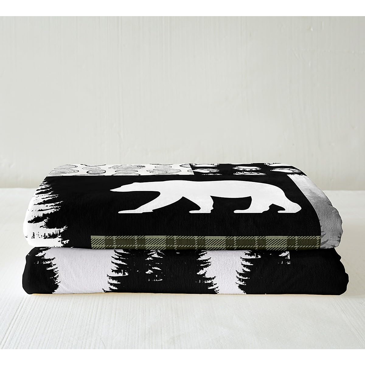 Hunting Deer Bear Blanket,Woodland Animals Rustic Cabin Throw Blanket for Boys Girls,Green Buffalo Plaid Patchwork Fleece Blanket RV Camping Decor,Farmhouse Pine Tree Footprint Fuzzy Blanket 60"x80"