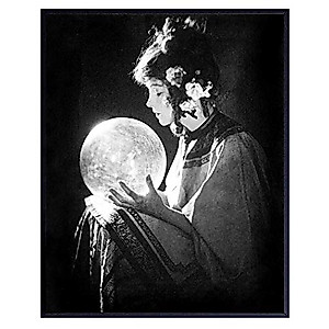 Pagan Gothic Wall Art - Crystal Ball - Goth Home Decor - Creepy Fortune Teller, Psychic - Gift for Wicca, Wiccan, Occult, Paganism, Horror Movies Fans - Black Magic Picture - Vintage Hollywood Poster