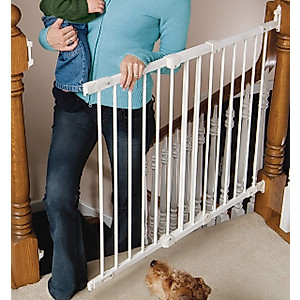 KidCo G2100 Angle Mount Metal Safeway Gate (White)