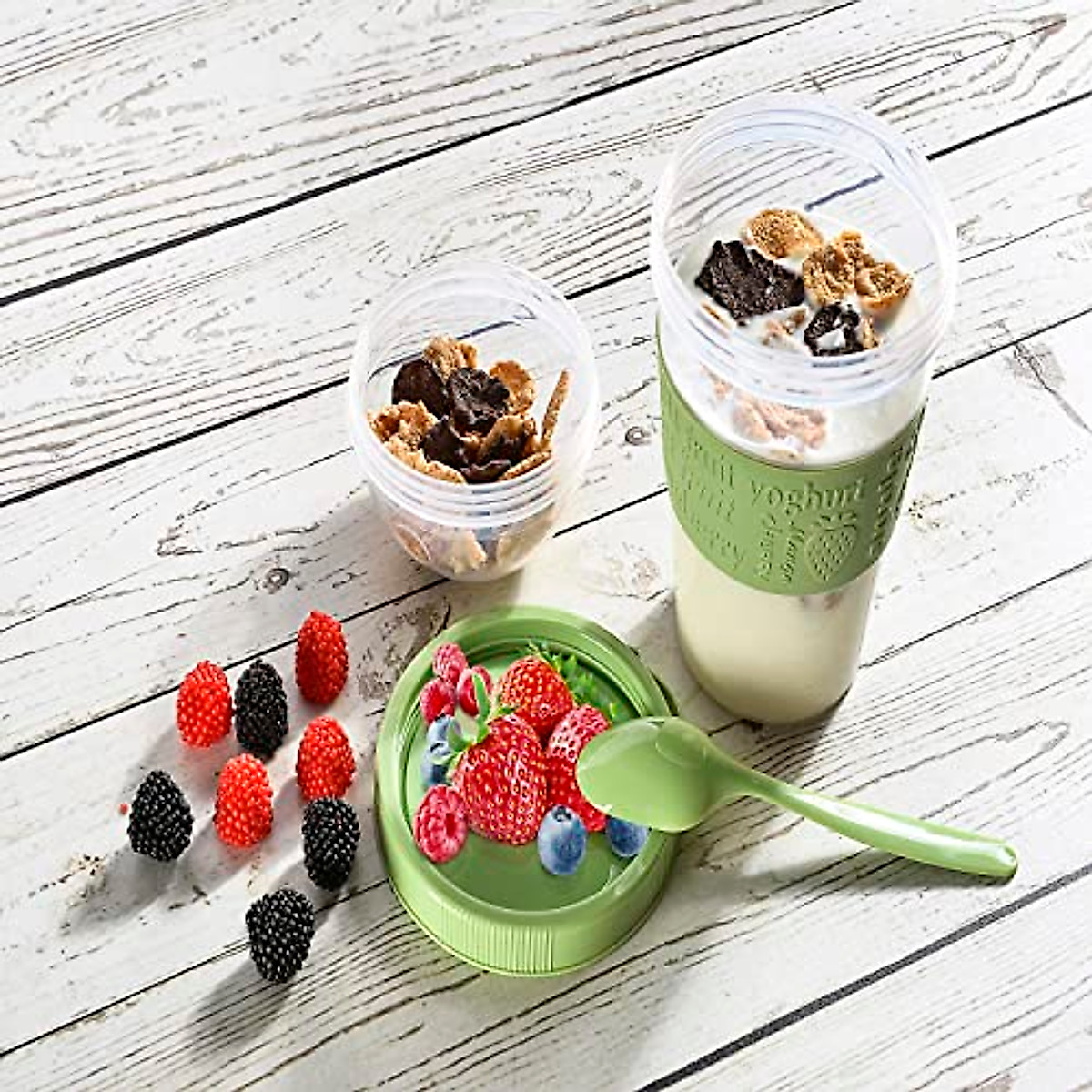 DGRS MARKET 4 Pack 20 oz Breakfast Cereal On the Go Cups with Spoon- Portable Take'n Go Yogurt and Cereal Container Cup with Top Lids- Take and Go Yogurt- Milk- Snack- Fruit Cup for Travel (4- Mix)