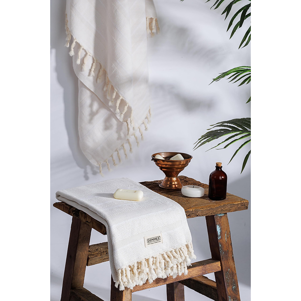 DEMMEX Oversized Turkish Bath Towel - 100% Organic Cotton, Ultra Soft, Quick-Drying, Lightweight Peshtemal, Prewashed, Diamond Weave, Oeko-TEX Certified, 71x36, Luxury Bathroom and Spa Towel, White