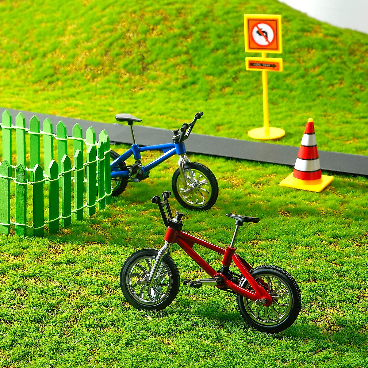 12 Pieces Finger Bikes Mini Extreme Sports Finger Bike Miniature Metal for Creative Game Favors Gifts