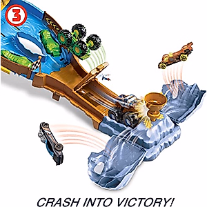 Hot Wheels Monster Trucks Wreckin' Raceway with 2 Toy Trucks: Bigfoot & Gunkster, Head-To-Head Race with Obstacles