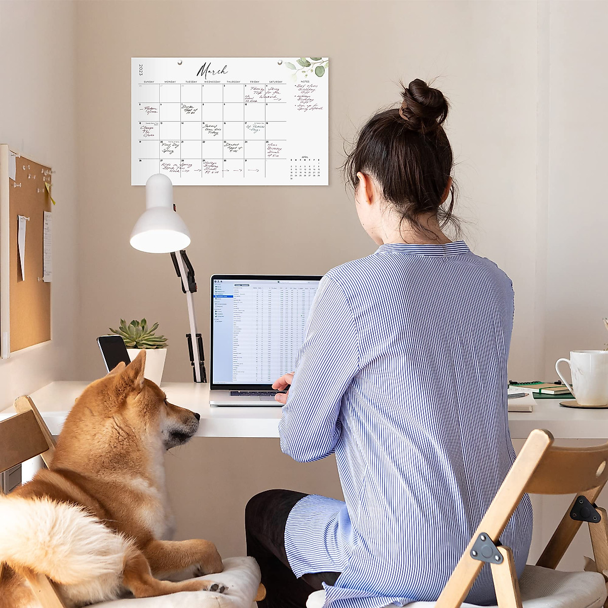 Aesthetic 2023 Greenery Desk Calendar - Runs until December 2023 - 17"x11" Desktop/Wall Calendar for Easy Organizing in 2022/2023