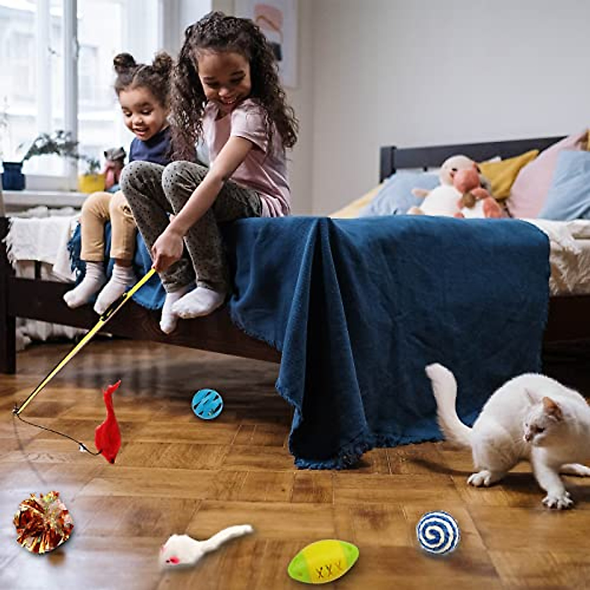 Cat Toys Kitten Toys Assortments, 32 Packs Cat Toys Variety Pack for Kitty, Cat Balls with Bells,Cat Feather Toy, Cat Mouse Toy, Cat Crinkle Balls, Catnip Toys for Indoor Cats Kittens