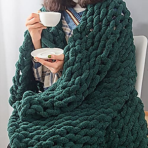 VBGYA Chunky Knit Blanket Throw, Chenille Throw 40x40 Inch Hand-Knitted Warm Cozy Blanket Thick Throw Blanket, Soft Boho Casual Throw Blanket Sofa Bed Rug Home Decor Gift - Dark Green