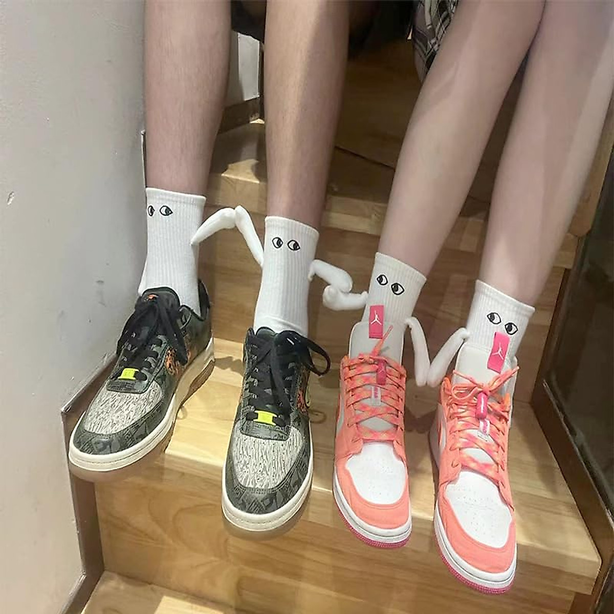 Sdetrcq 2Pairs Friendship Socks Magnet Hand in Hand Socks, Best Friend Socks Magnetic Socks Hand Hold, Magnetic Hand Holding Socks (2 Pairs, 2D White)