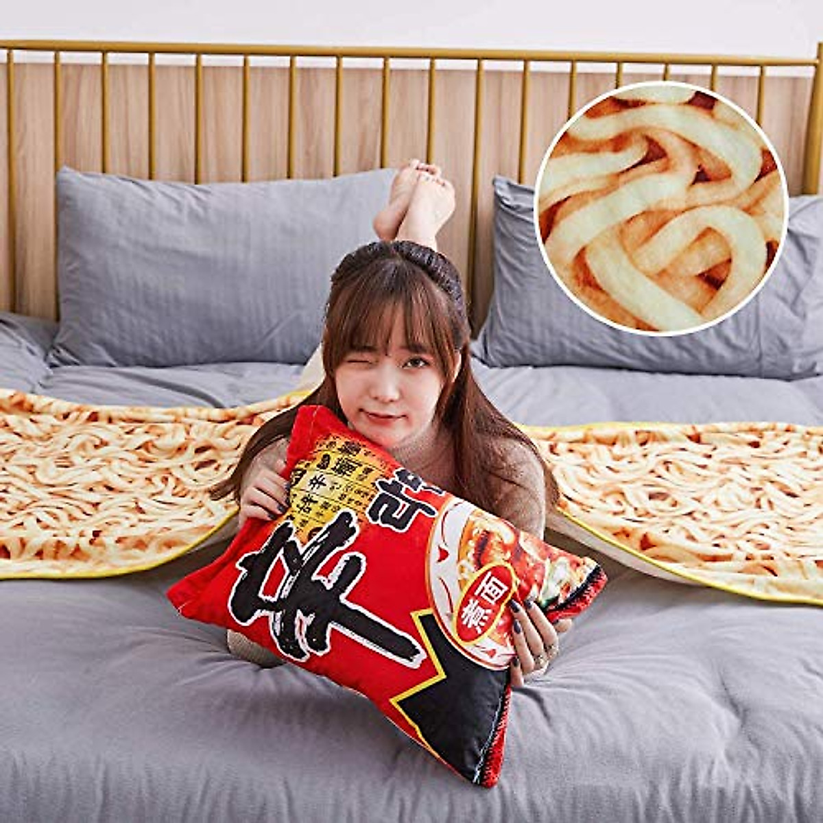 Soft Blanket Throw Kawaii Pillow Simulation Instant Noodles Shape Pillow Funny Realistic Food Round Blanket Throw Blanket for Adults&Kids