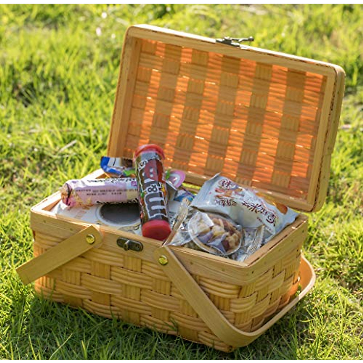 Vintiquewise Small Woodchip Picnic Basket with Cover and Folding Handles