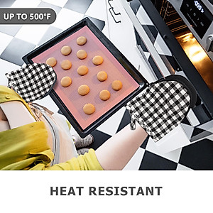 Qulable 1 Pair Short Oven Mitts - Silicone Kitchen Oven Gloves High Heat Resistant 500℉, Mini Oven Mits with Non-Slip Grip Surfaces and Hanging Loop for BBQ, Baking, Cooking and Grilling