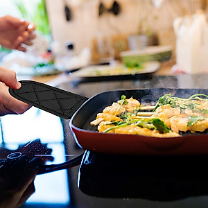 Evoio Cast Iron Skillet Handle Covers, Pot Handle Covers Heat Resistant, Heat Resistant Pot Pan Skillet Hot Handle Holder Sleeves Mitt Cover for Kitchen, BBQ and Baking Cookware (4-Pack Black)