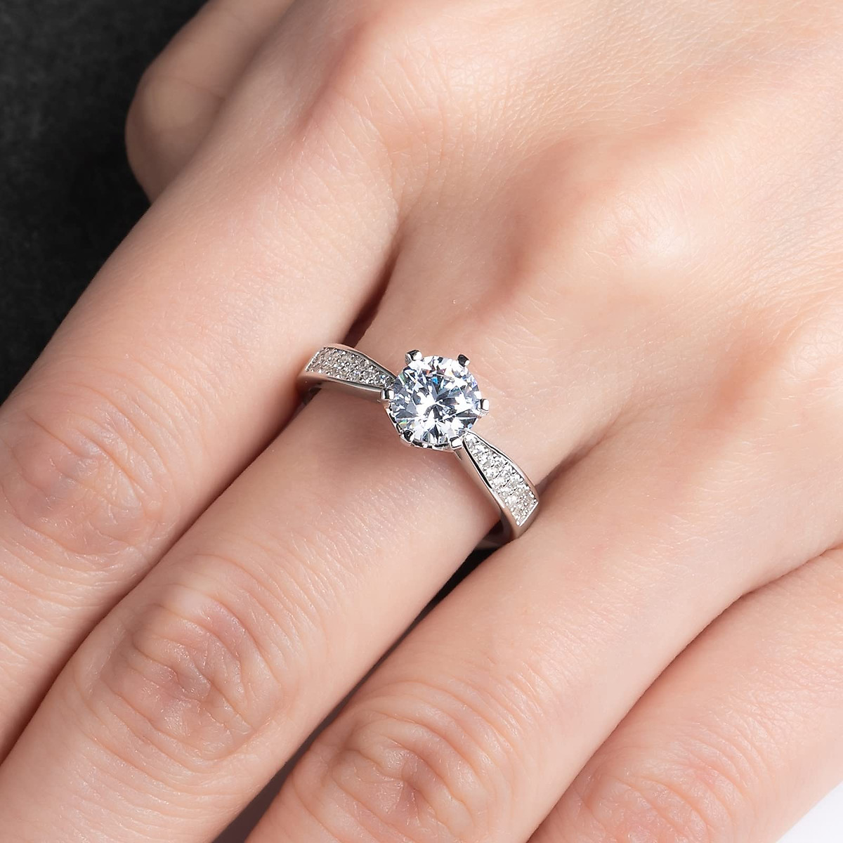 Moissanite Engagement Rings 1CT D Color VVS1 Clarity Round Brilliant Cut Solitaire Lab Created Diamond S925 Sterling Silver 6 Prong Moissanite Promise Wedding Rings for Women with Certificate(5.5)