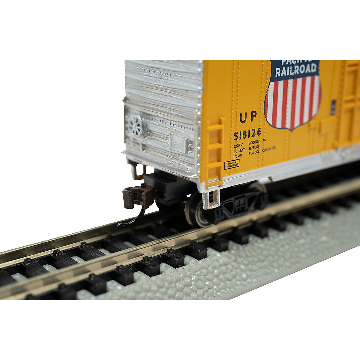 Bachmann Trains - HI-Cube Box CAR - Union Pacific® #518126 - N Scale Silver