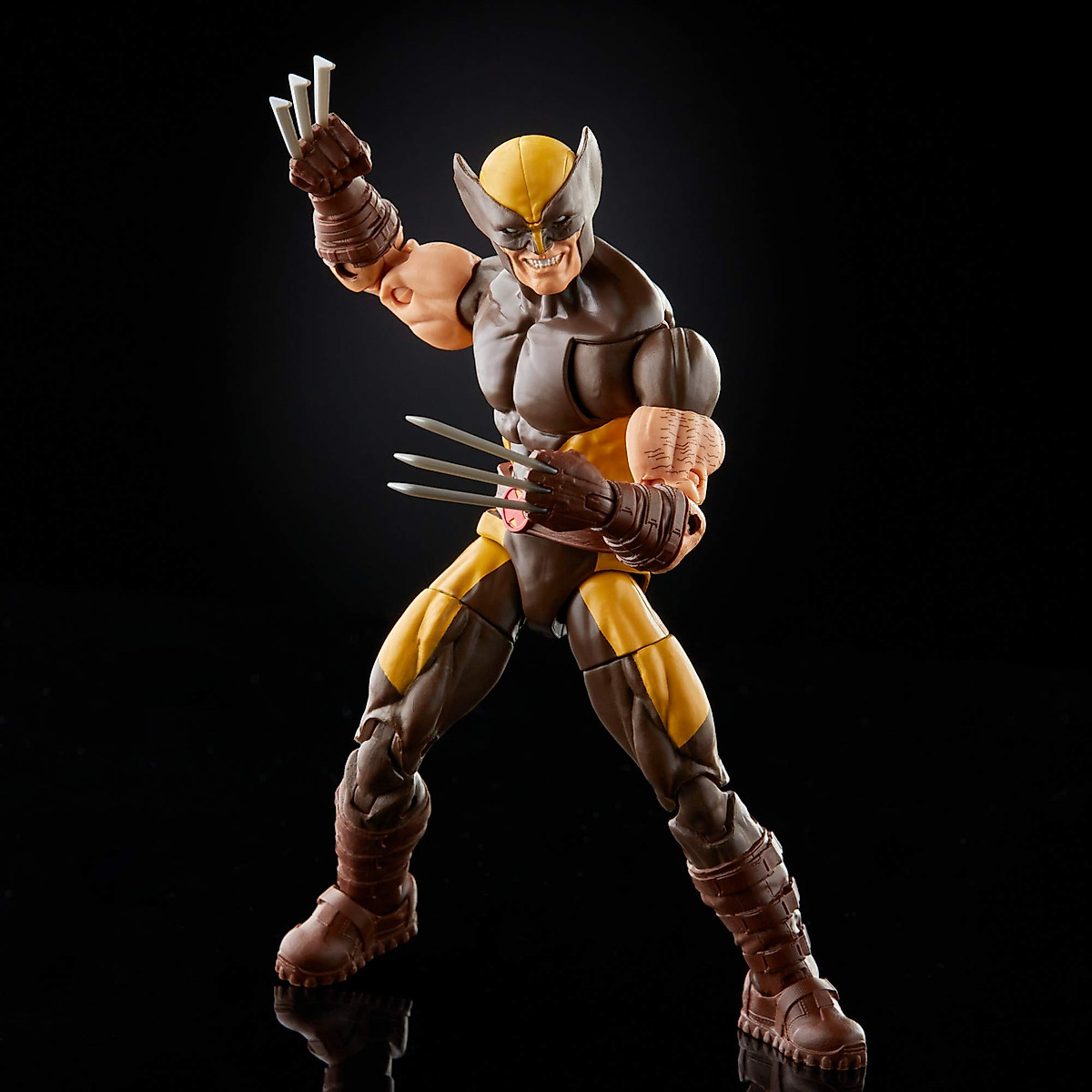 Marvel Hasbro Legends Series X-Men 6-inch Collectible Wolverine Action Figure Toy, Premium Detail and Accessory, Ages 4 and Up