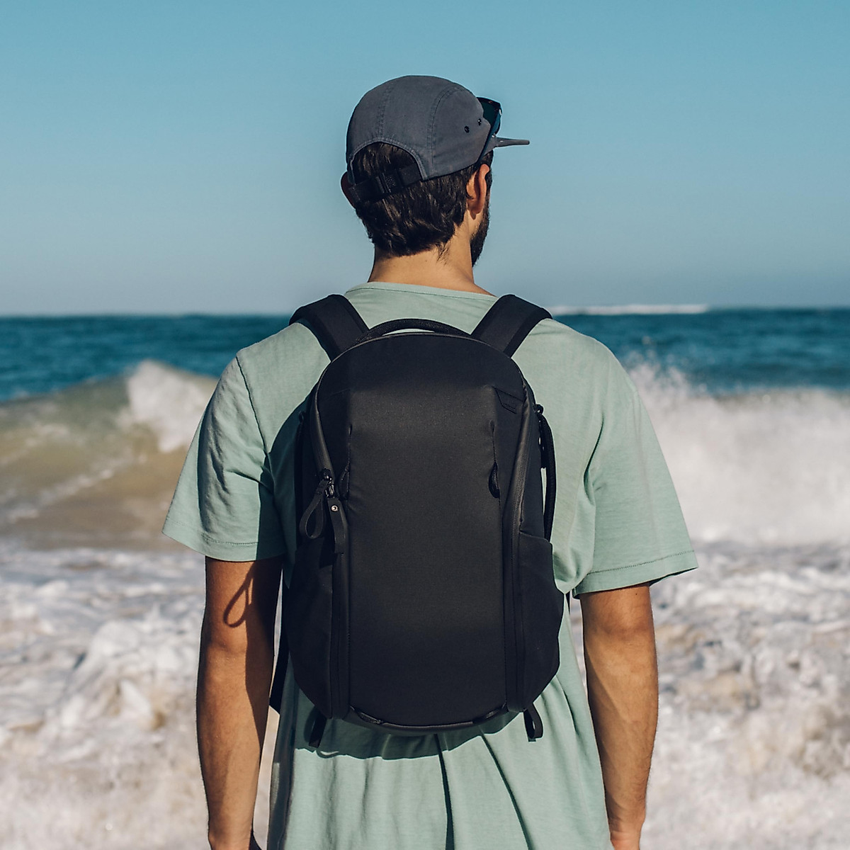 Peak Design Everyday Backpack Zip 20L Black, Carry-on Backpack with Laptop Sleeve (BEDBZ-20-BK-2)