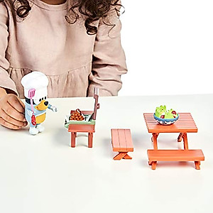 Bluey Dad Backyard BBQ - Bandit 2.5" Figure with Backyard Playset, Multicolor, 13030