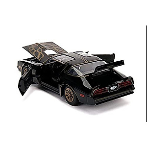Smokey and The Bandit 1:24 1977 Pontiac Firebird Trans Am Die-cast Car & Belt Buckle, Toys for Kids and Adults