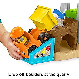 Fisher-Price Little People Toddler Learning Toy Load Up ‘N Learn Construction Site Playset With Dump Truck For Ages 18+ Months