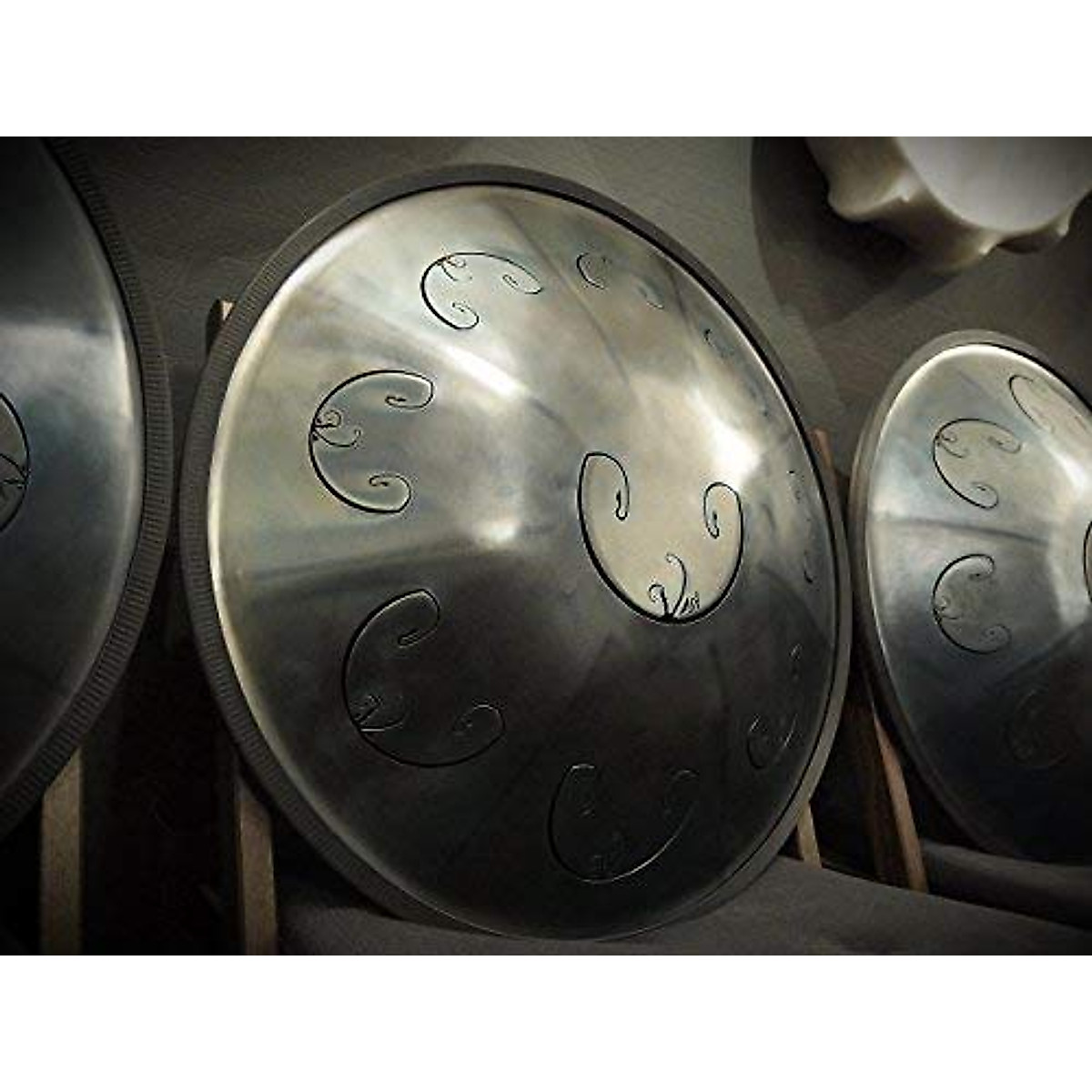 Tongue Hand Pan/RAV Vast 2 / D Celtic Minor / (in case) (Steel Drum/Hand Pan/Tank Drum)