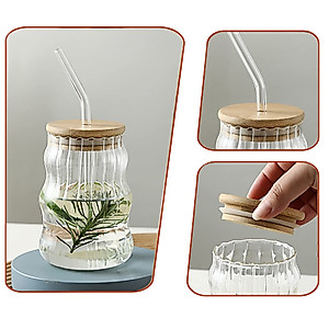 MANMAOHE 17oz Creative Drinking Glasses set of 2 Wave Shaped Glass Cups with Lids and Straws Beer Glasses Ice Coffee Glasses Vintage Ribbed Glassware for Juice Beverage