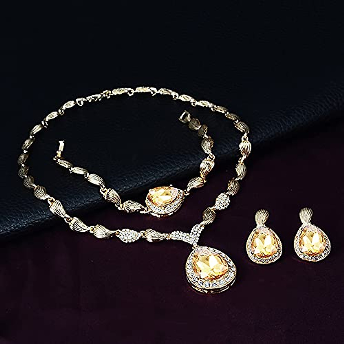 FUNOJOY Gold Jewelry Sets for Women Wedding Teardrop Crystal Necklace and Earrings Bracelet Rings Set Costume Jewelry for Prom Wedding