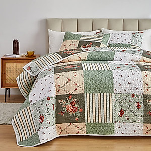 Patchwork Quilt Set Twin Size, 2 Pieces Green White Floral Plaid Design Summer Bedspread Coverlet Set, Soft Microfiber Reversible Lightweight Bed Cover for Kids (68" x 86", 1 Quilt+ 1 Pillow Sham)