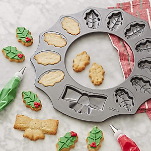 Wilton Holly Wreath Shaped Non-Stick Cookie Pan, 12-Cavity