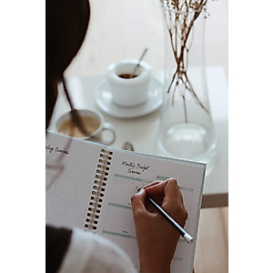 Budget Planner and Monthly Bill Organizer - Financial Planner –12-Month Budget Organizer, Budget Book Planner - Income and Debt Tracker Planner, Business Expense Tracker Notebook and Bill Planner