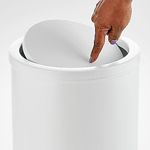 mDesign Small Round Metal 4.8 Gallon Covered Bathroom Garbage Swing Lid Trash Can Waste Basket Bin for Bathroom, Bedroom, Kitchen, Craft Room, Office, Laundry Room, Garage - White