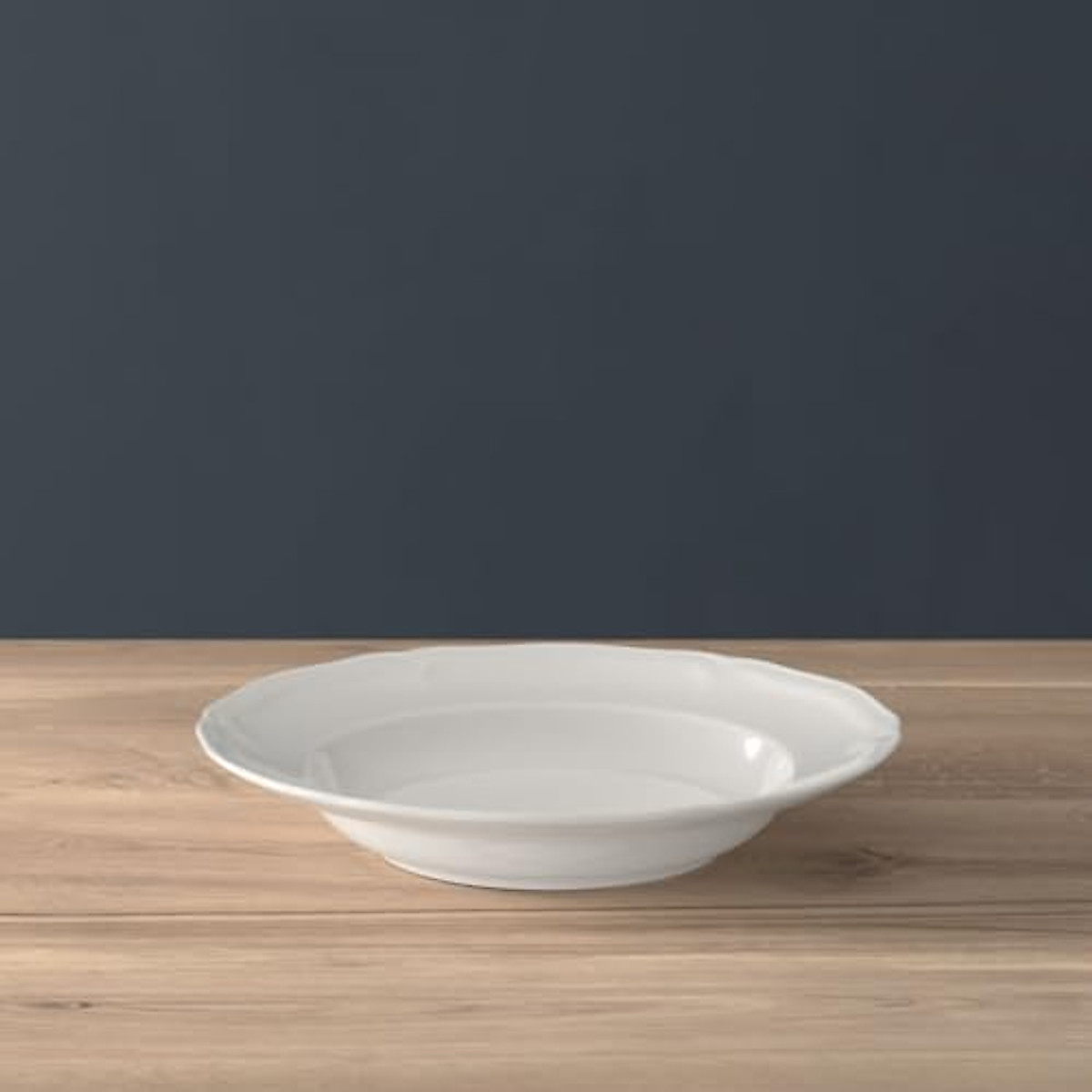 Villeroy & Boch Manoir 18-Piece Dinnerware Set, Plates & Bowls, Premium Porcelain, Made in Germany, White, Large