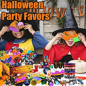 Huastyle 117 Pcs Halloween Party Favors for Kids 4-8, Fidget Pop Toys for Halloween Goodie Bag Fillers, Halloween Prizes for Kids, Pinata Stuffers, Treasure Box Toys for Classroom Rewards Gift