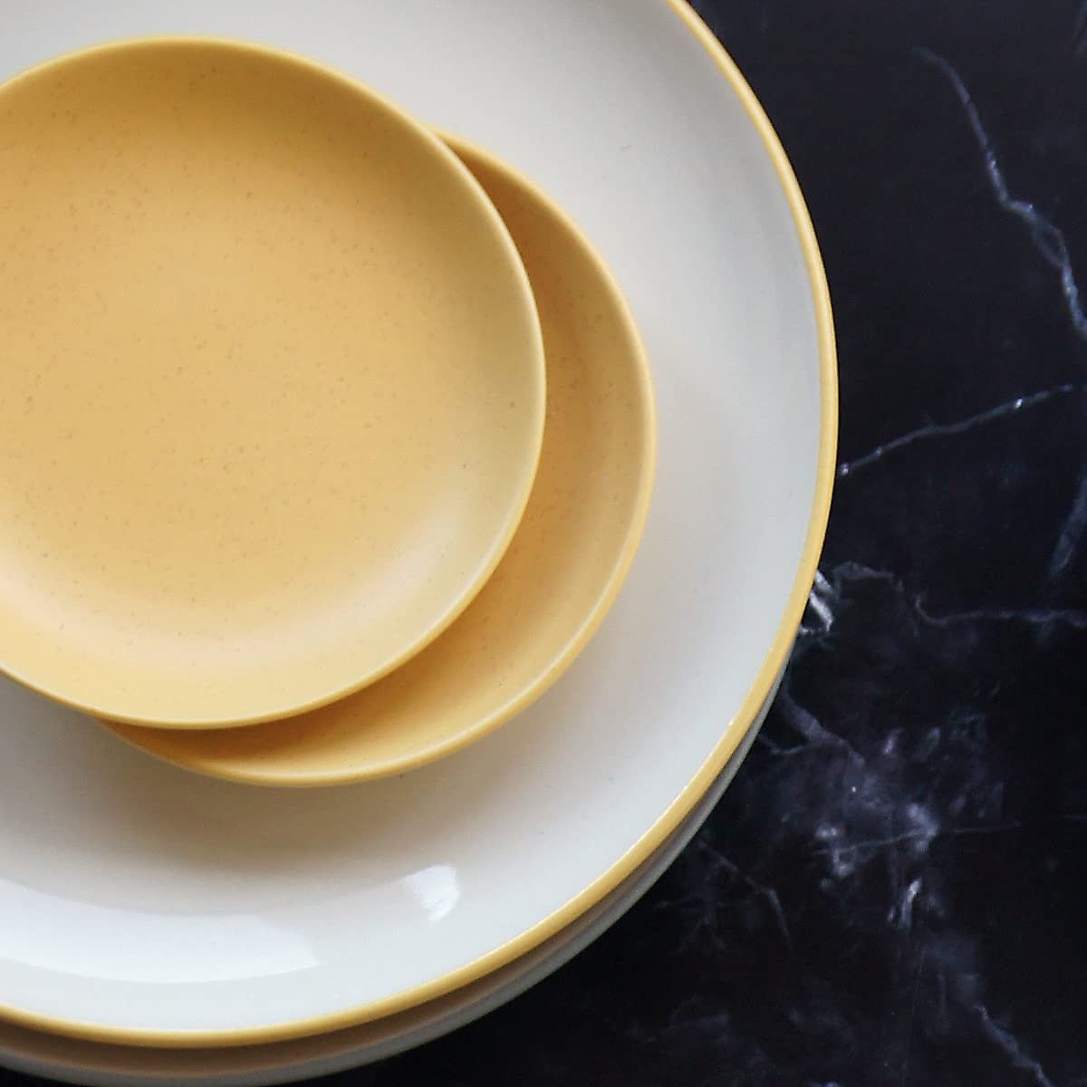 Noritake Colorwave Mustard 4-Piece Place Setting, Black