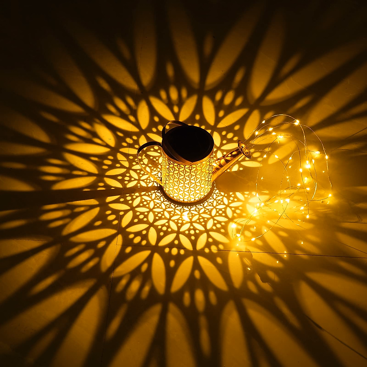 Solar Watering Can with Lights, Small Outdoor Solar Lanterns Hanging Waterproof Garden Decor, Decorative Retro Metal Kettle Solar Light for Table Patio Yard Pathway Walkway(with Install String Light)