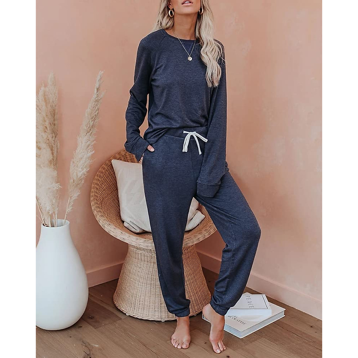 Eurivicy Women's Solid Sweatsuit Set 2 Piece Long Sleeve Pullover and Drawstring Sweatpants Sport Outfits Sets