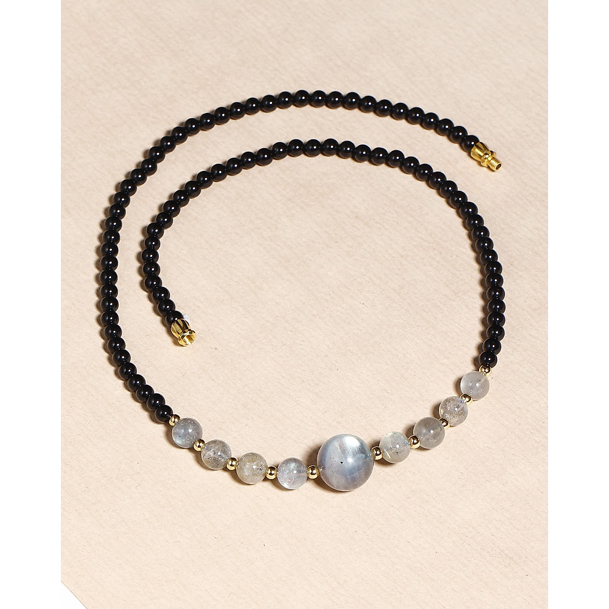 Jewever Moonstone/Black Agate Choker Necklace for Women Healing Crystals and Gemstone Necklaces Balance Meditation Jewellery Gifts