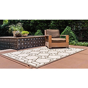 Unique Loom Outdoor Trellis Collection Area Rug - Geometric (6' 1" x 9' Rectangle, Beige/ Brown)