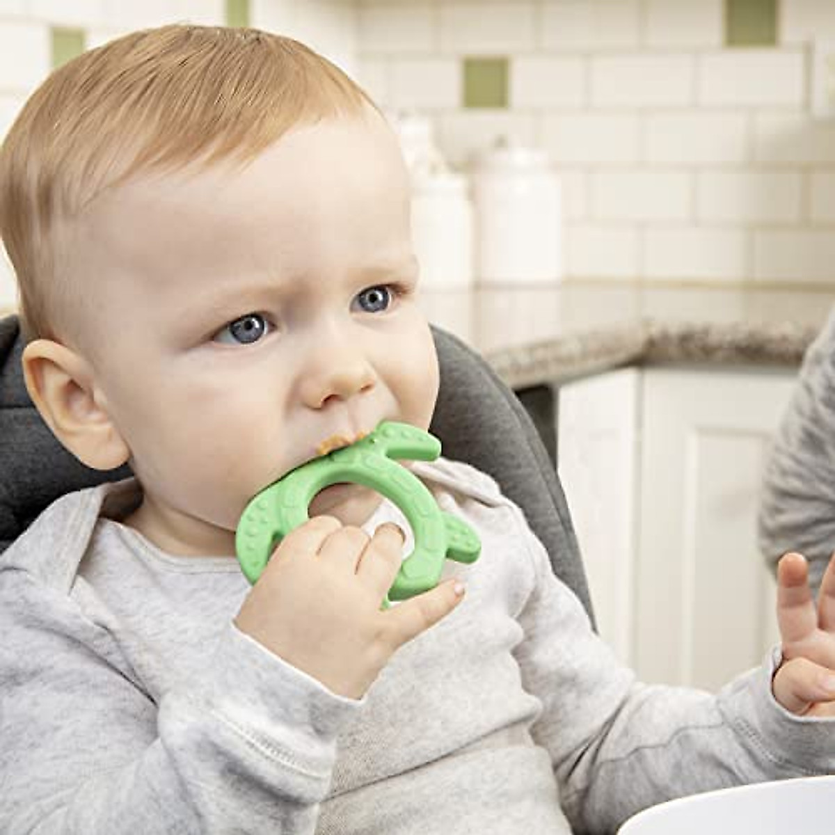 Dr. Brown's Silicone Starter Spoon and Teether for Babies and Infants, Turtles, 1 Pack, 4m+