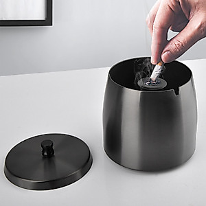 HONZUEN Ash Tray with Lid, Windproof Rainproof Ashtray for Outside Patio, Stainless Steel Covered Ashtray for Home Office Outside Patio Balcony (Extra Large)