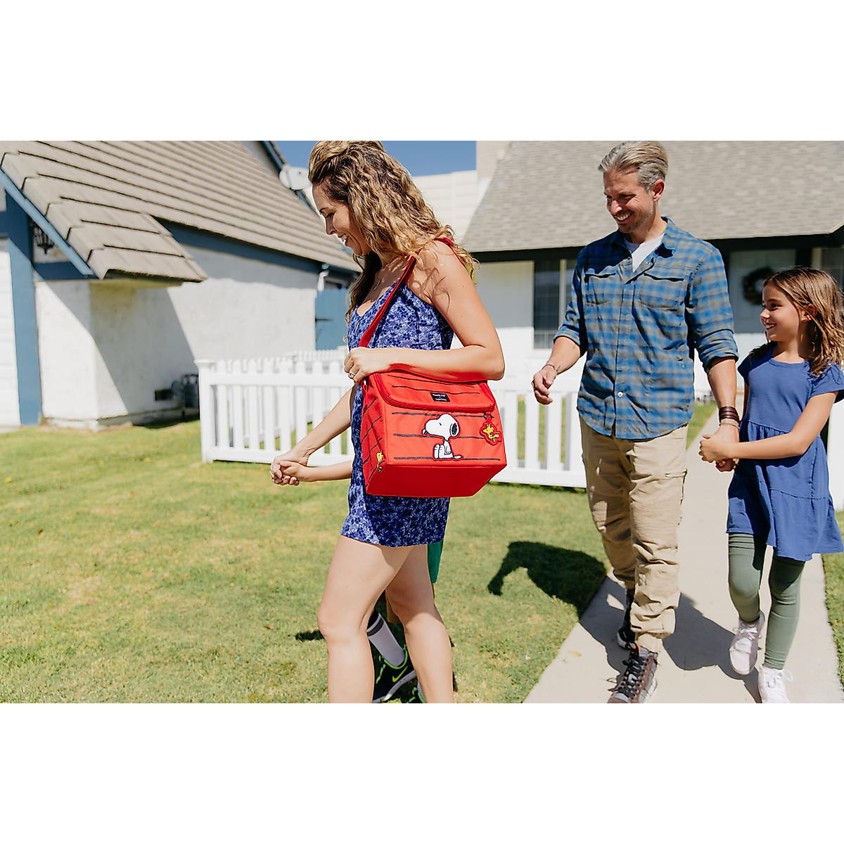 Igloo Snoopy’s House 16-Can Lunch Pail