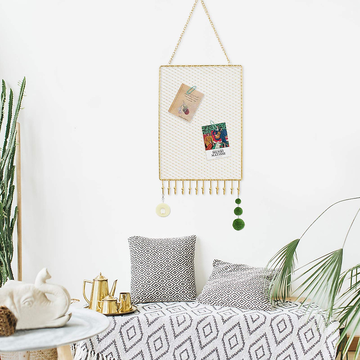 Hanging Jewelry Organizer,Metal Wall Mounted Earring Display Hanger with Hooks,Gold Mesh Necklaces Bracelets Holder Closet Storage Rack for Girl Women 28 * 18cm