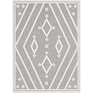Well Woven Mali Tribal Diamond Pattern Indoor/Outdoor Grey 5'3" x 7'3" High-Low Area Rug