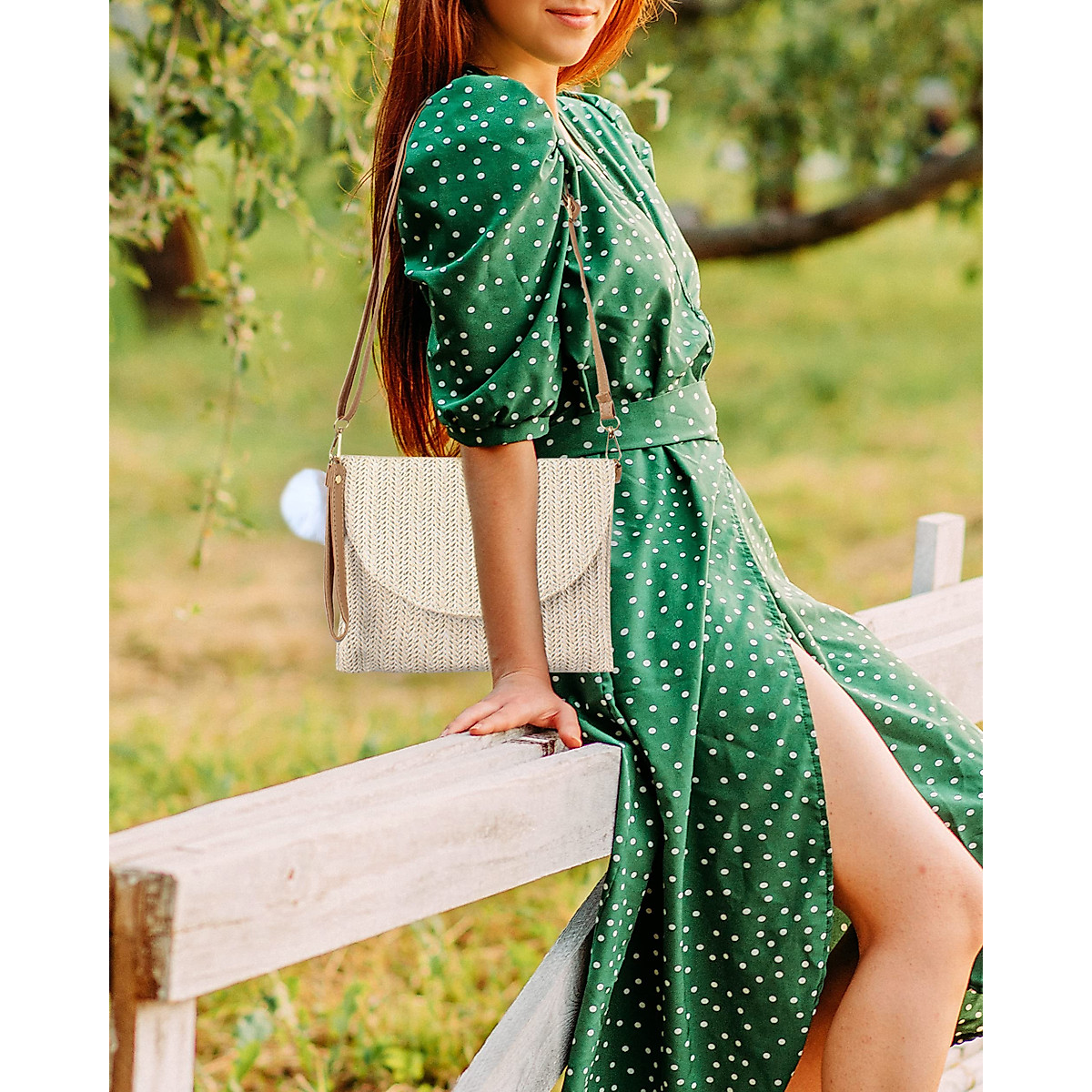 Women Small Straw Woven Cross-body Bag Shoulder Bag Bohemian Beach Envelope Flap Handbag