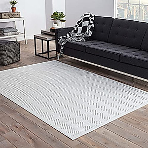 Jaipur Living Thatch 5' x 7'6" Power-Loomed Texture-Rich Geometric Area Rug, White