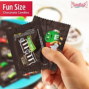 M&M's Milk Chocolate Bundle - 2 Pounds, 70 CT, Fun Mix of Chocolate Treats - Candy Bulk